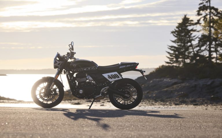 FROM FLAT TRACK TO CAFE RACER: TRIUMPH EXPANDS 400 RANGE – Cycle Canada